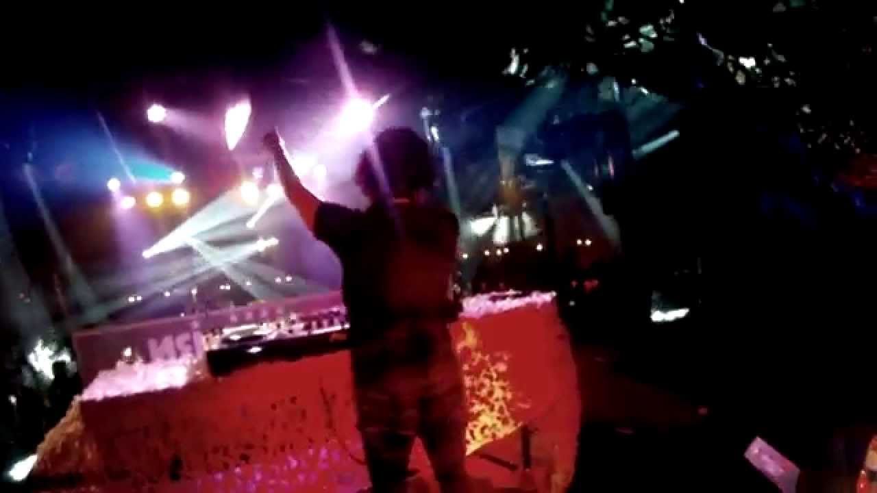 Suzy Solar @ Rave of Thrones tour, Tampa, Florida - YouTube