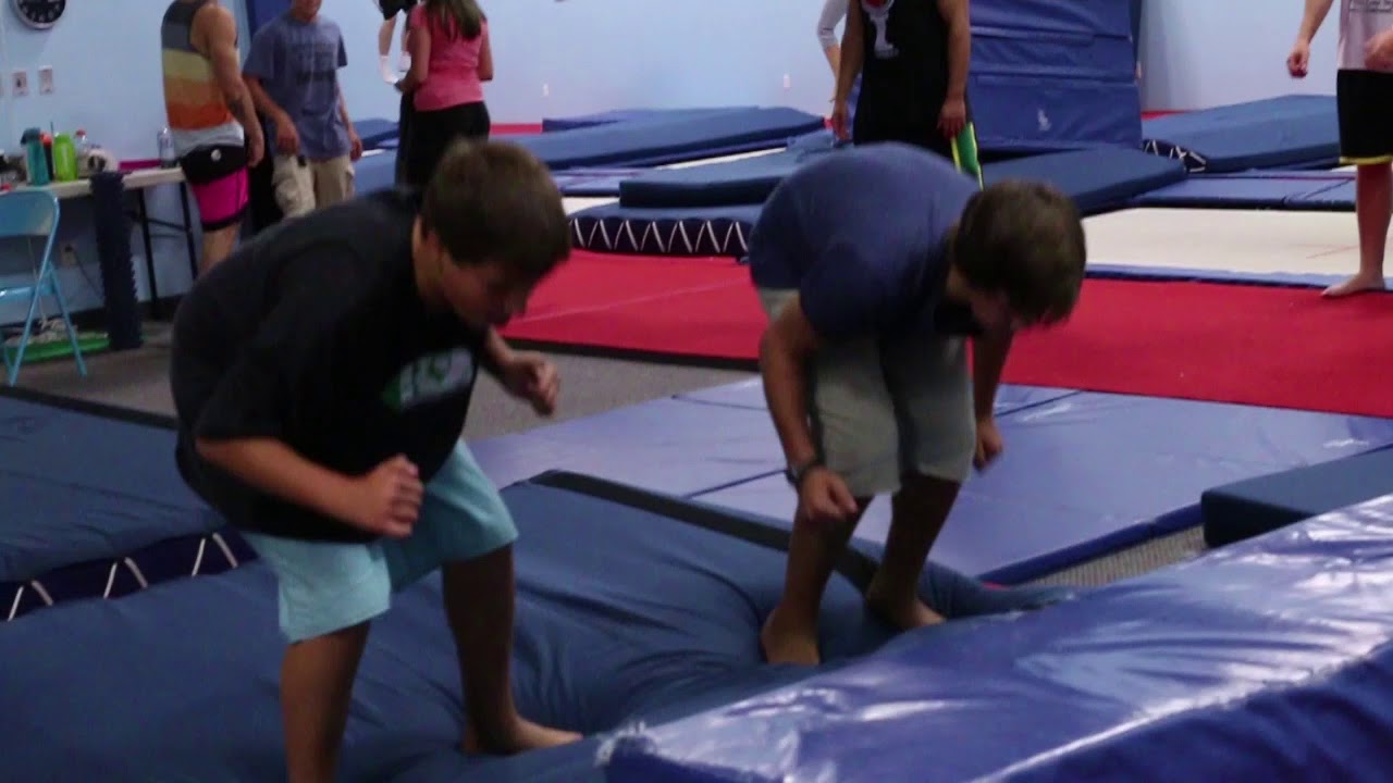Vertical Zone Trampoline Centre - YouTube