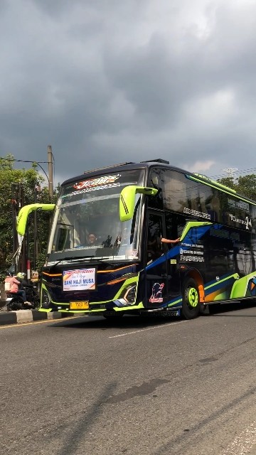 Bus Tunggal Jaya Jedha masuk Ibarbo #telolet #basuri #busmania #bussid ...