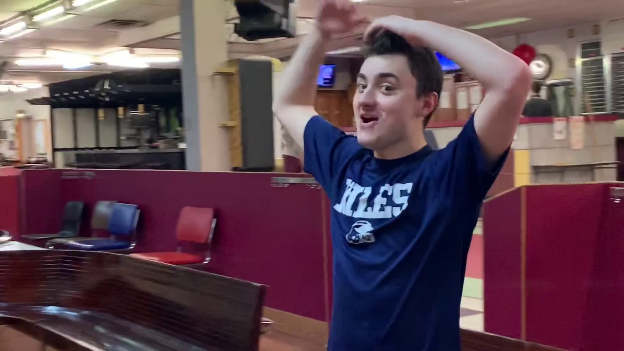 INSANE 4-10 SPLIT CONVERSION | Meet the 330 Bowlers Vlog #1 - YouTube