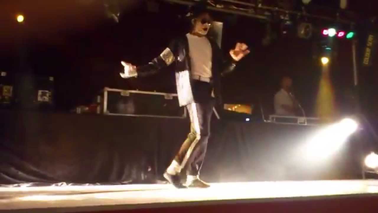 Michael Jackson is back ! (par JAMES) - YouTube