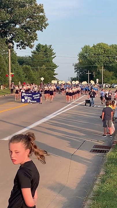 Homecoming parade 2022 - YouTube