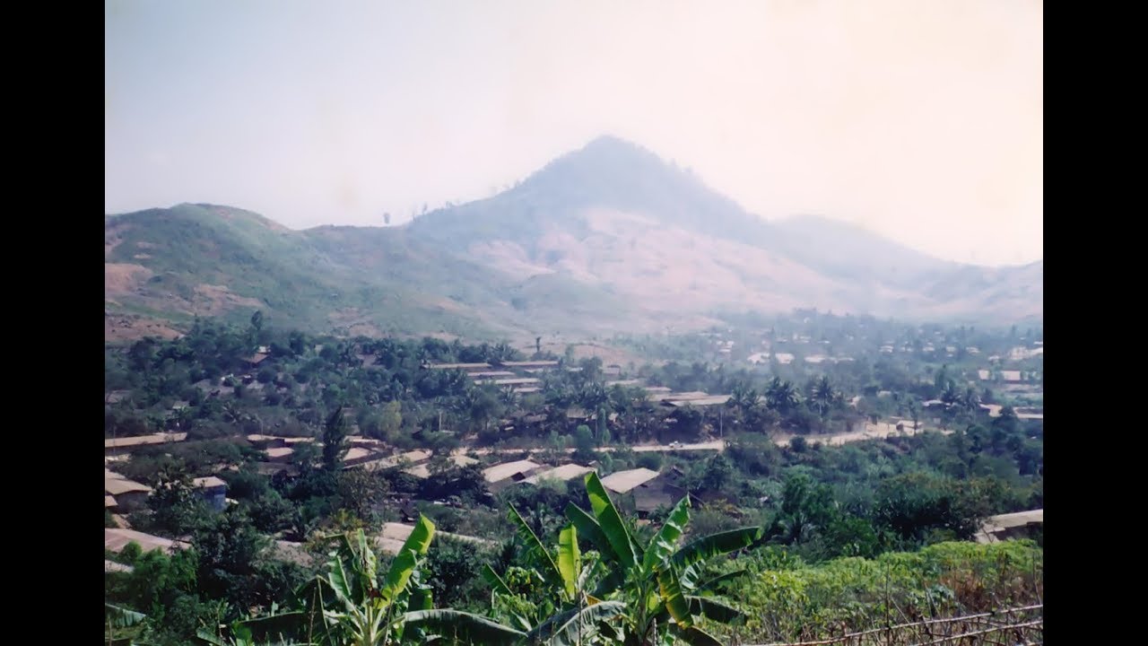 Ban Vinai, Chiang Kham, Phanat Nikhom - YouTube