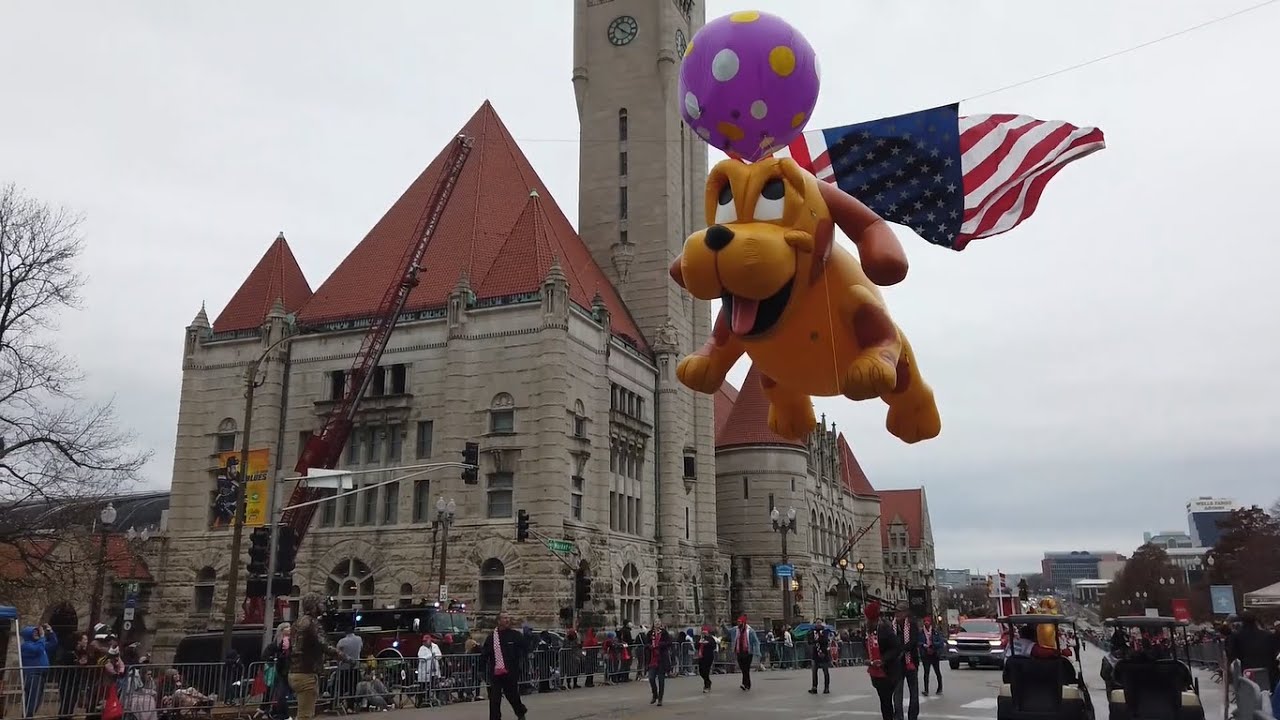 Thanksgiving Day Parade in Downtown St. Louis - YouTube