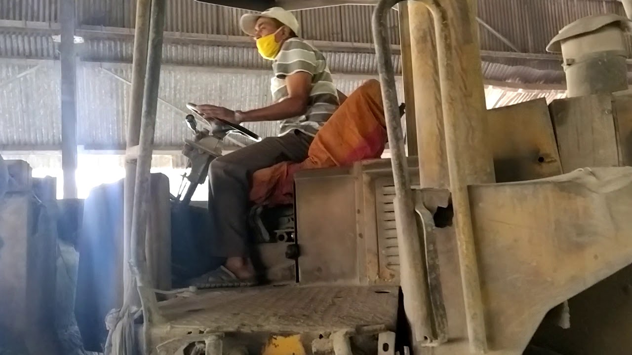 Old cat loader 966D model operate by my Dad - YouTube