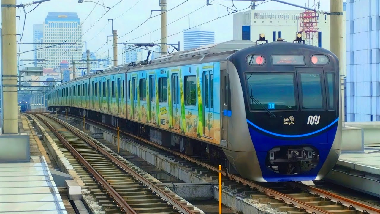 KOMPILASI KERETA MRT JAKARTA DI STASIUN ASEAN - YouTube