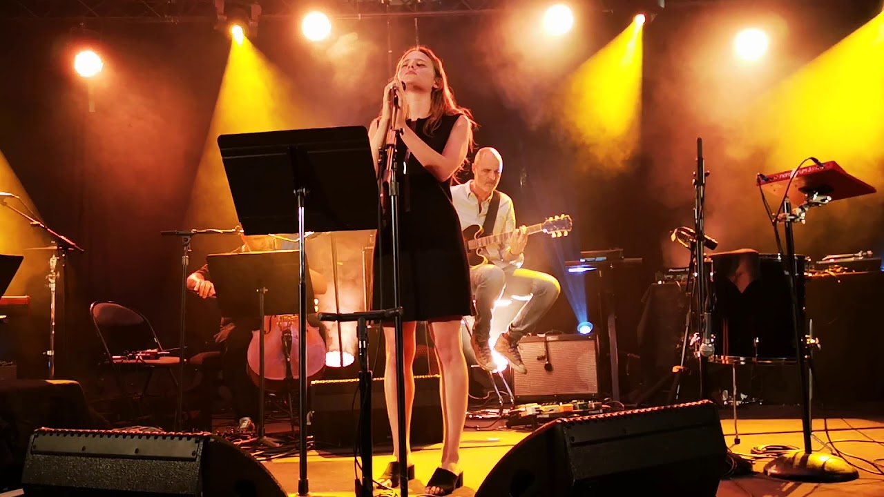 Anna Magidson avec Roseaux - YouTube