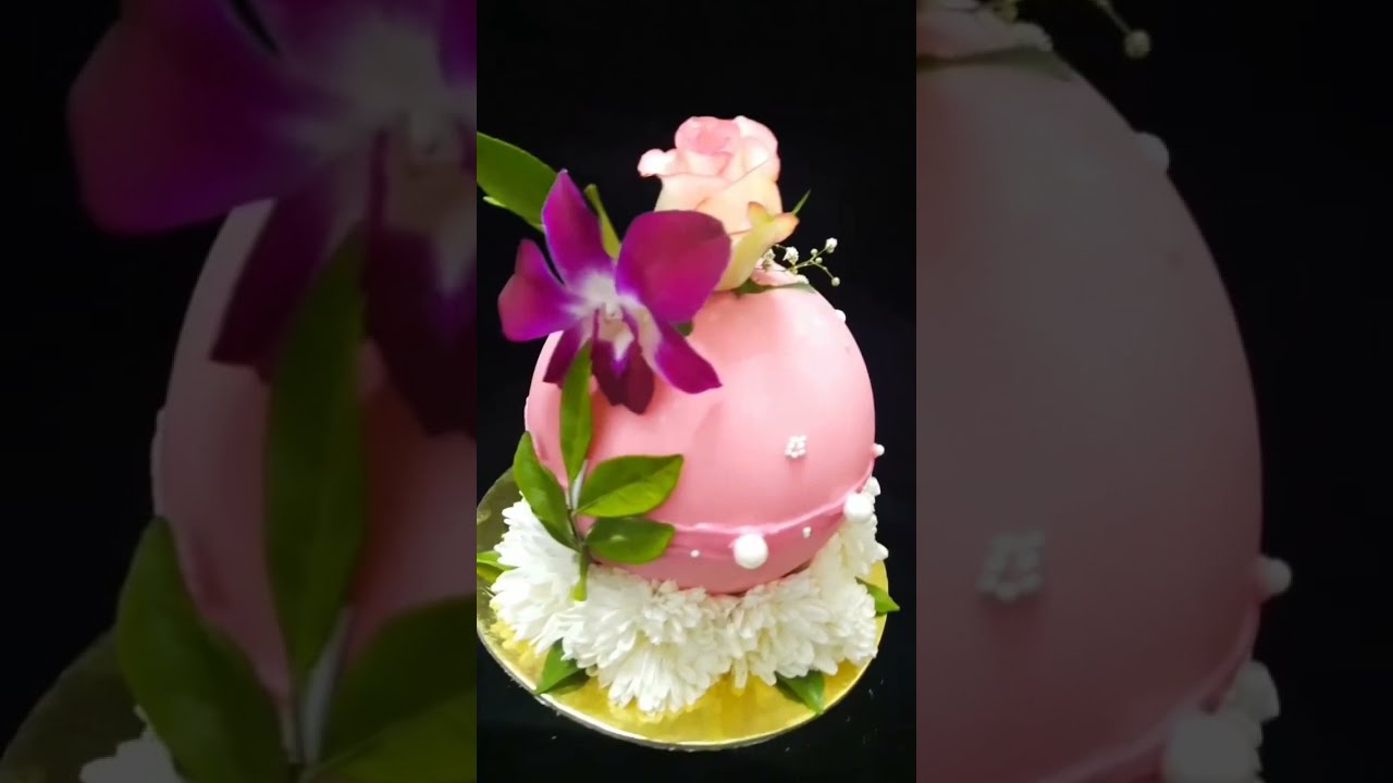 Pinata Cake with Hammer Pink Chocolate Pinata Ball Cake for Birthday ...