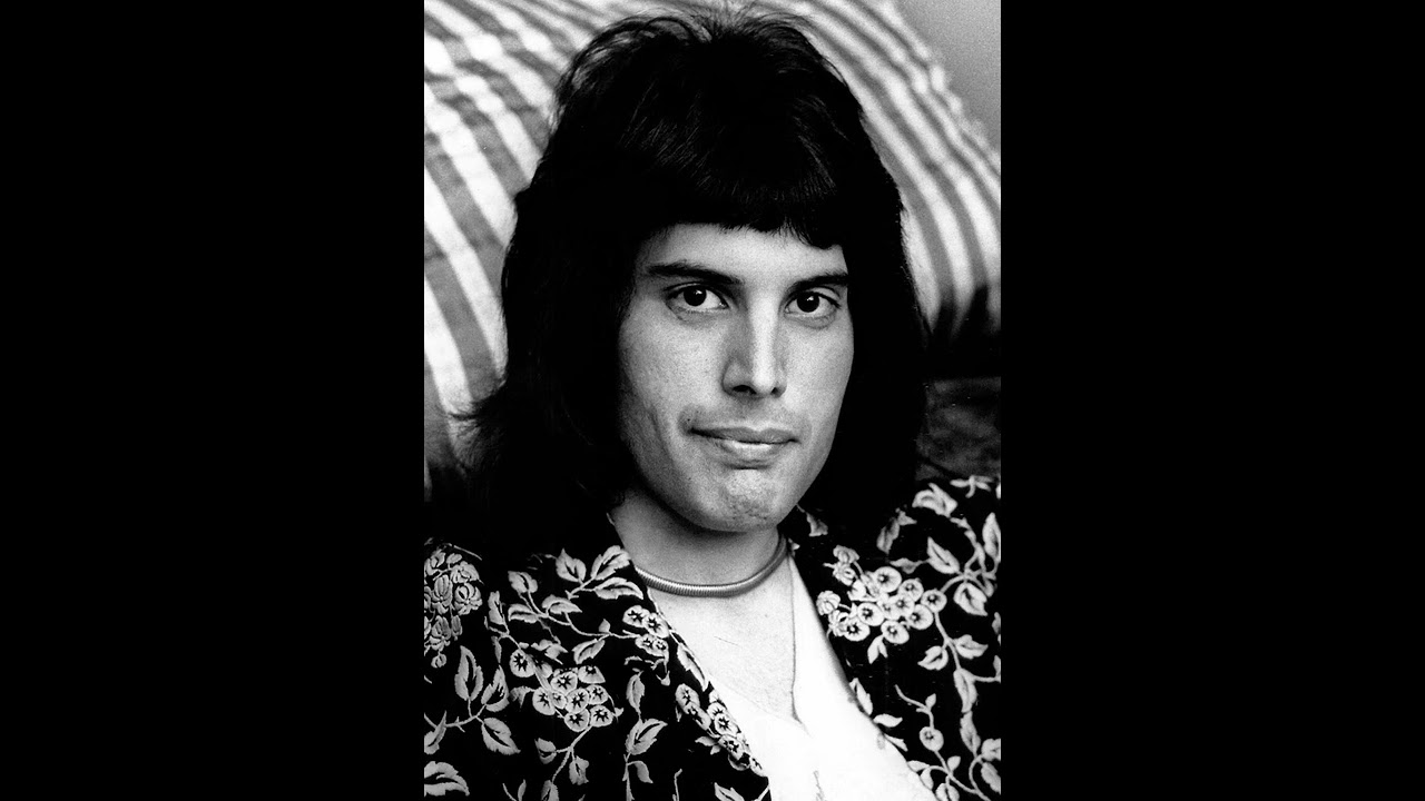 Queen - Seven Seas Of Rhye - Isolated Piano - YouTube