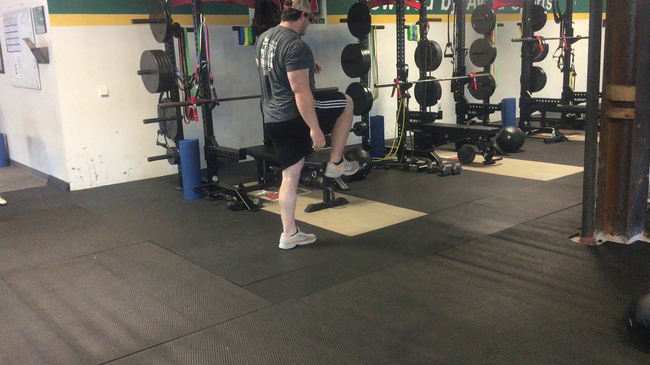 Single-Leg RDL to Knee Drive - YouTube
