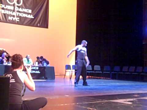 Tyrone Proctor Judges Exhibition at HDI 2010 - YouTube