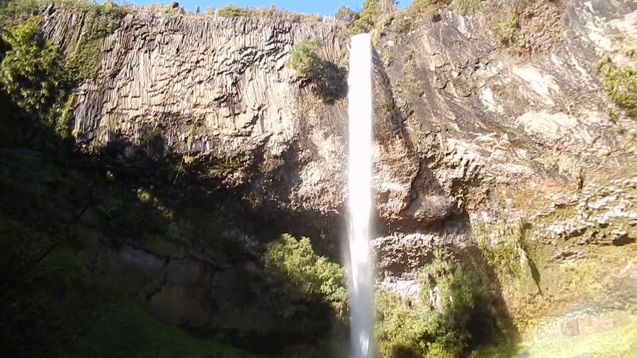 Bridal Veil Falls - Raglan, New Zealand - YouTube