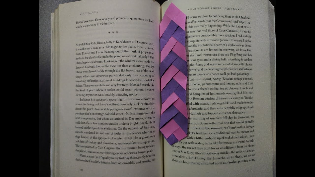 How to make a beautiful Bookmark - YouTube