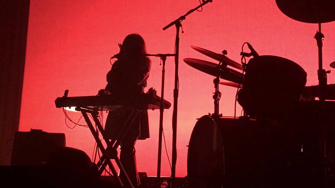 Beach House - PPP (live) - YouTube