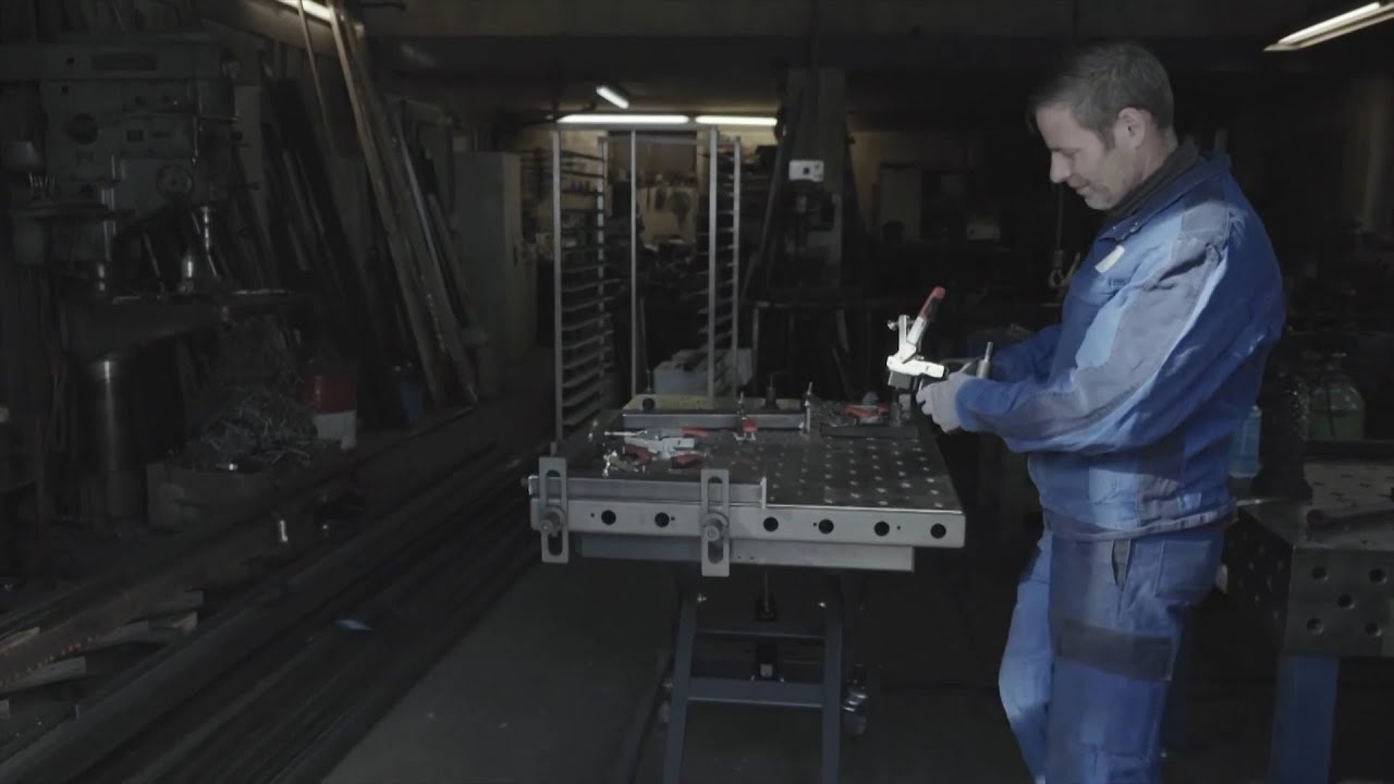 Table de montage et de soudage - Schweisskraft MAT 300 SH - YouTube