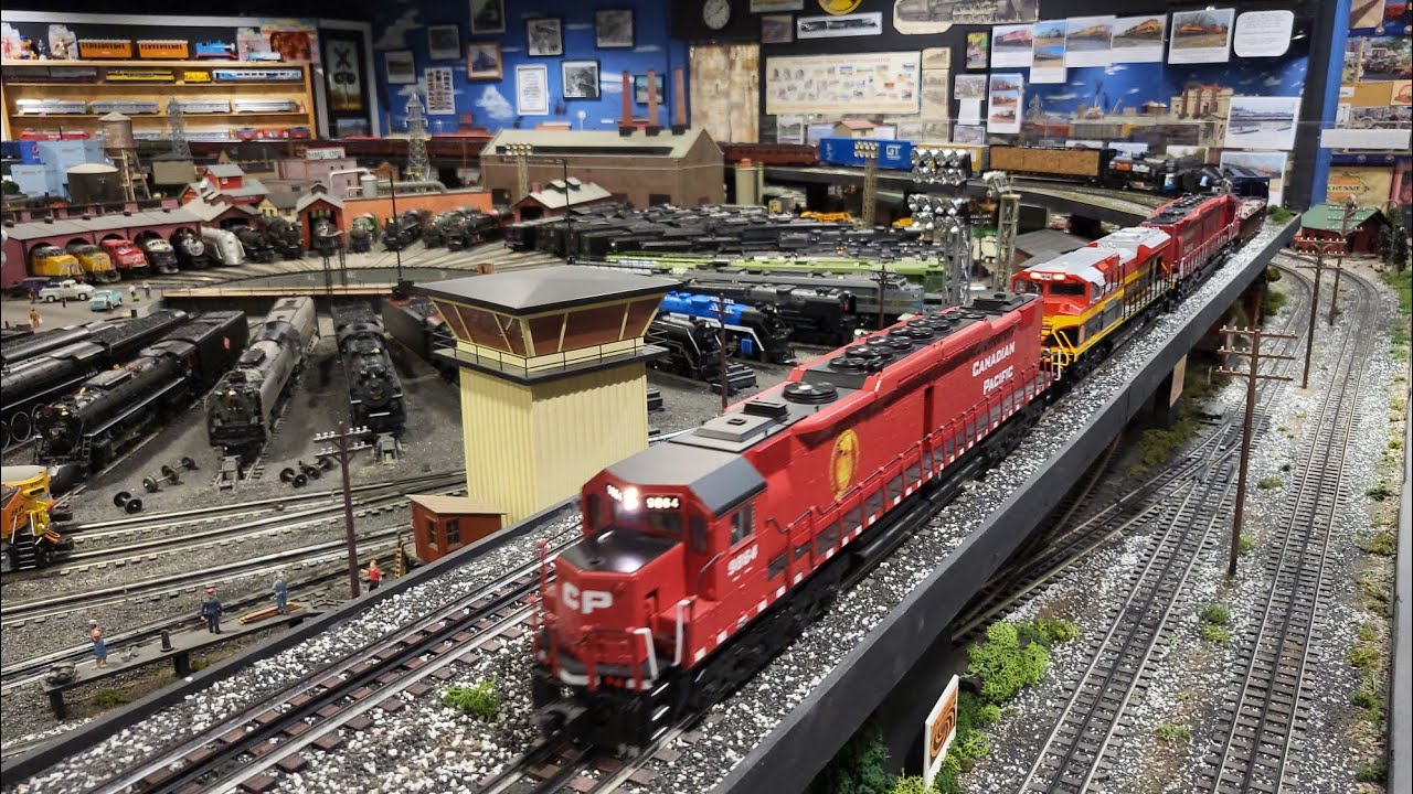 Lionel Legacy CP DD35's and KCS SD70ACe - Corner Field Model Railroad ...