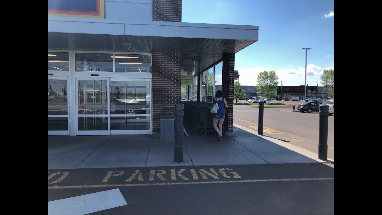 What Does Aldi Do That Makes Everyone Return The Carts? - YouTube