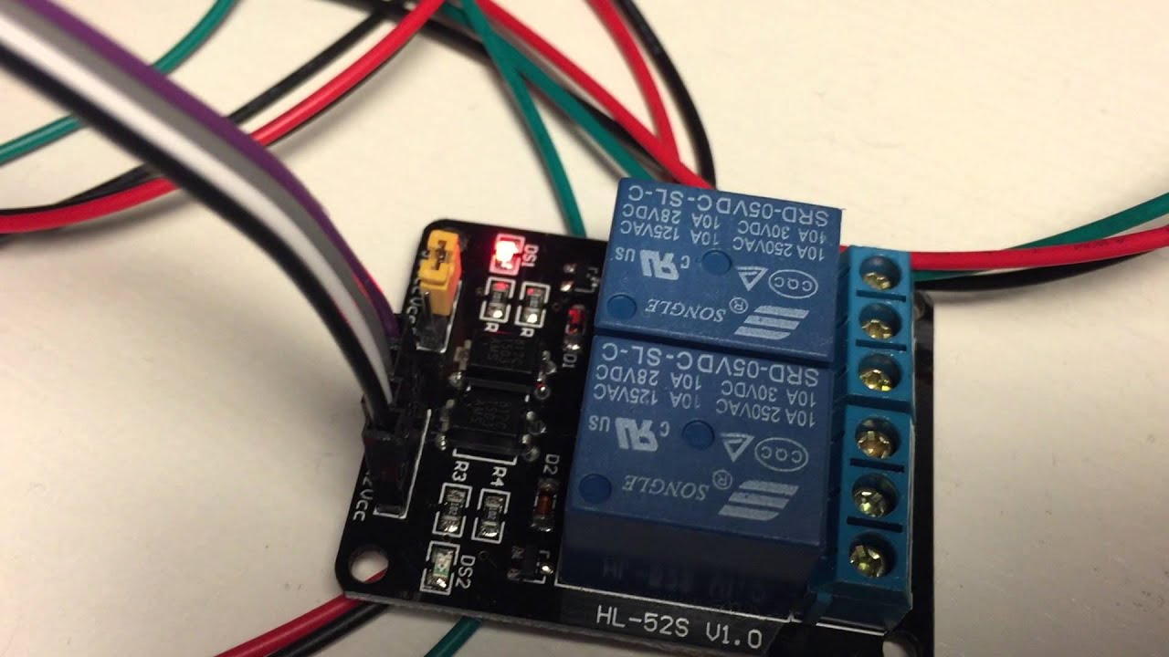 Testing my Arduino Uno Rev3 with moisture sensors and 2-channel relays ...