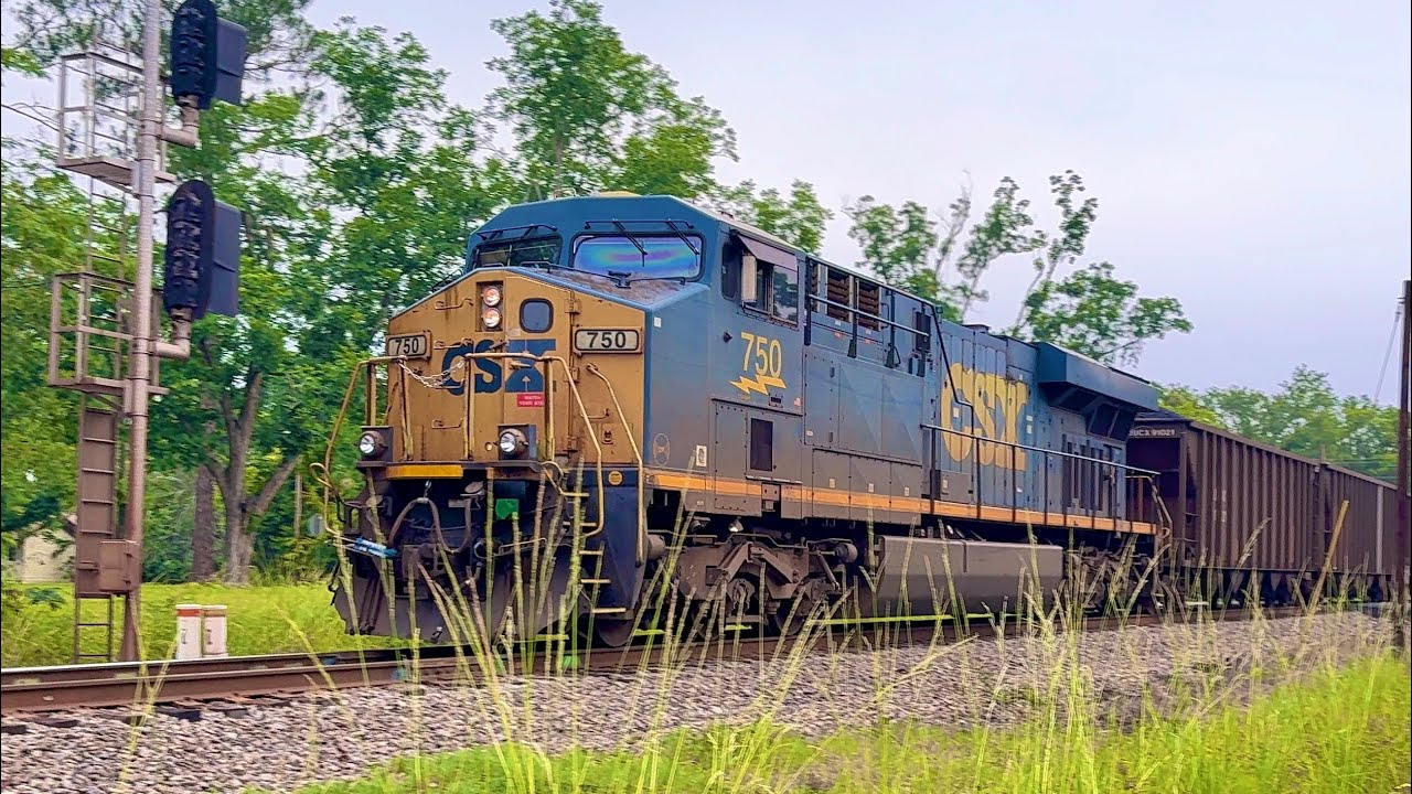 CSX C040-02 with CSXT ES44AH 3200 leading with a beautiful RL K5HA on ...