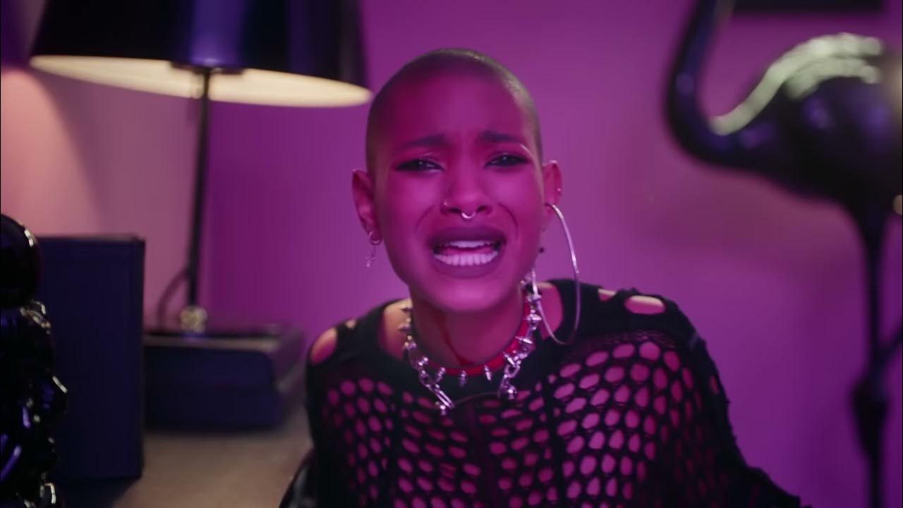 Machine Gun Kelly - emo girl - YouTube