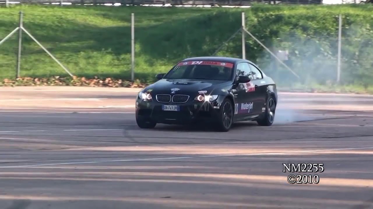 1507 BMW M3 E92 GREAT DRIFTING!! - YouTube