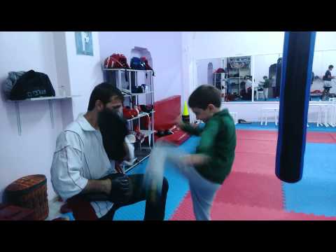 Fatih tekvando ya başladı