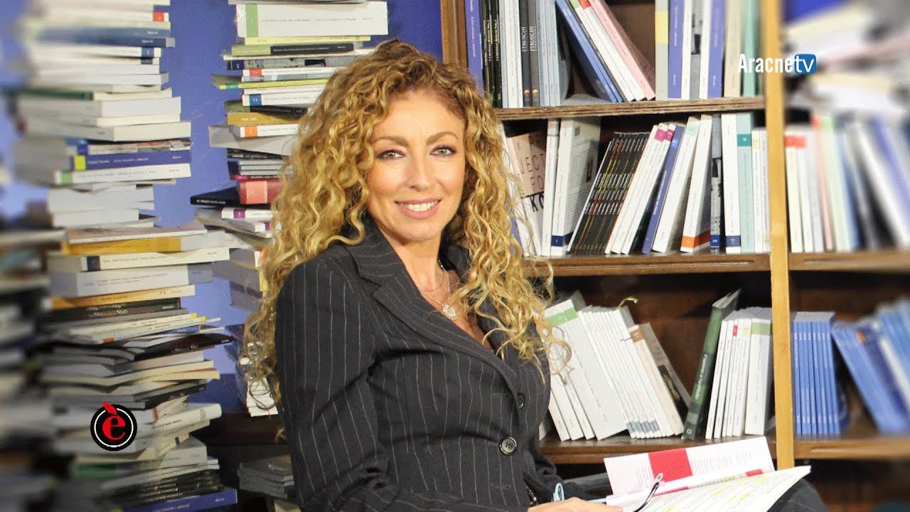 vivere è raccontare - Puntata n. 42 - Cristiana CARDINALI - YouTube