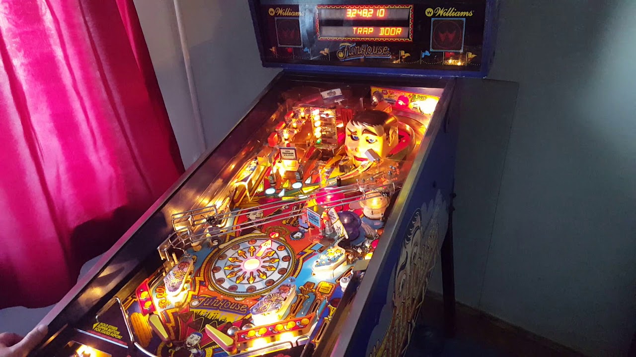Williams Funhouse Pinball Gameplay U6 checksum - YouTube