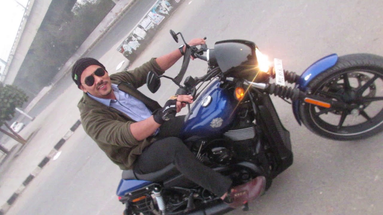 Harley Davidson street 750 in blue - YouTube