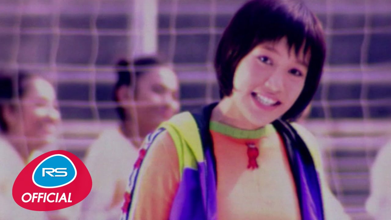 กระดุ๊กกระดิ๊ก : โมเม | Momay [Official MV]