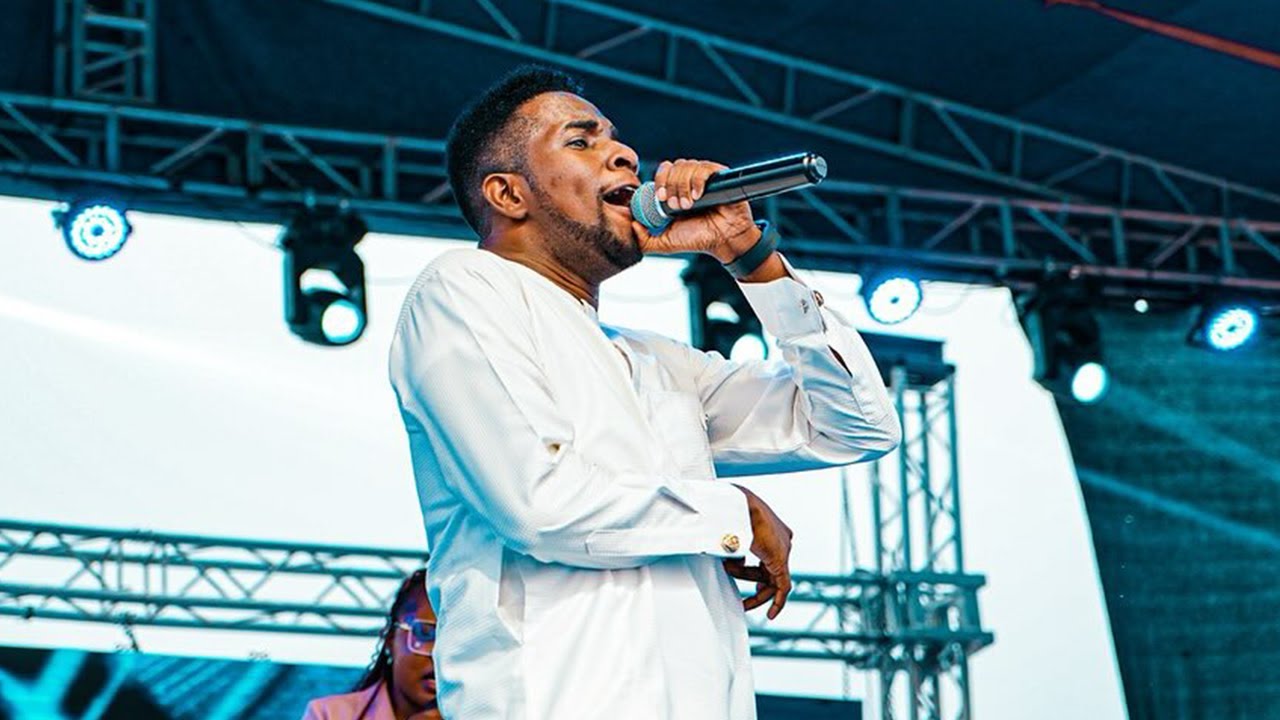 ELECTRIFYING WORSHIP BY GUC AT DAVID OYEDEPO CRUSADE IN ABRAKA - YouTube