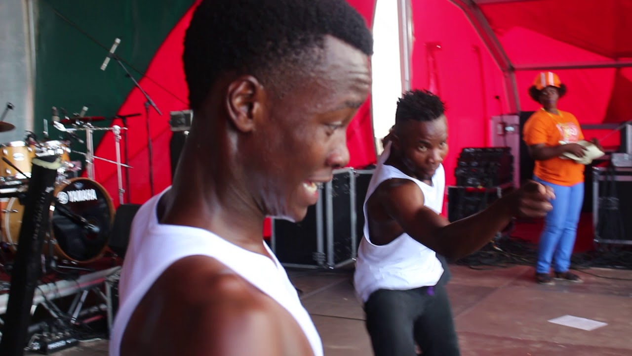 Edy Roby ft Two Ell - YouTube