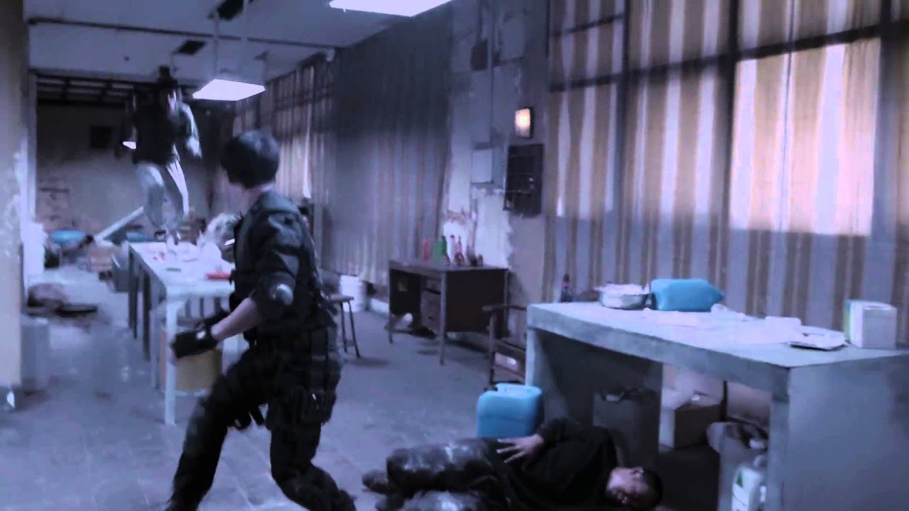 Serbuan Maut - Drug Lab Fight Scene - YouTube