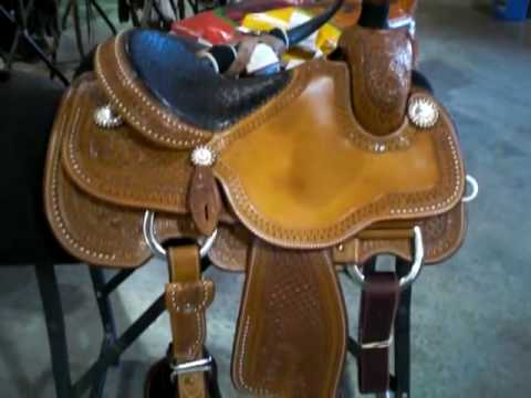 Joe Beaver Calf Roping Saddle by Martin Saddlery - YouTube