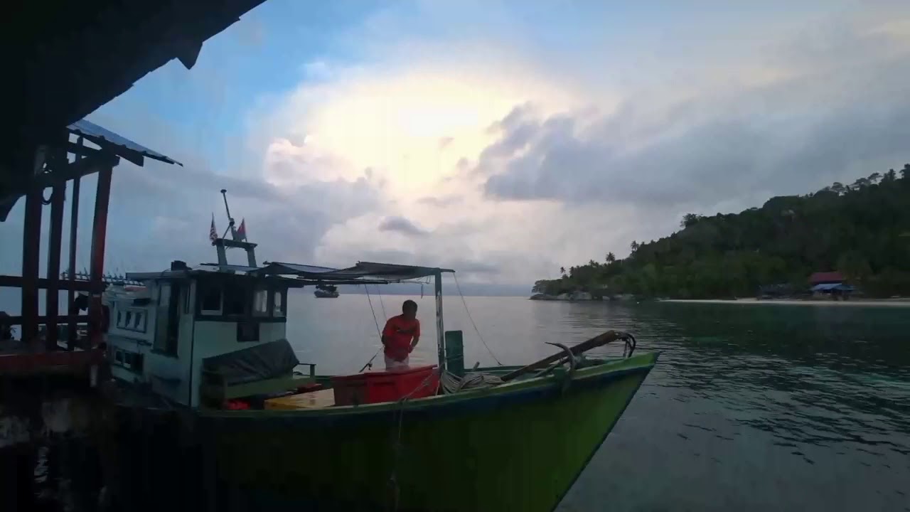 Fishing @ Pulau Pemanggil, Mersing, Johor - YouTube
