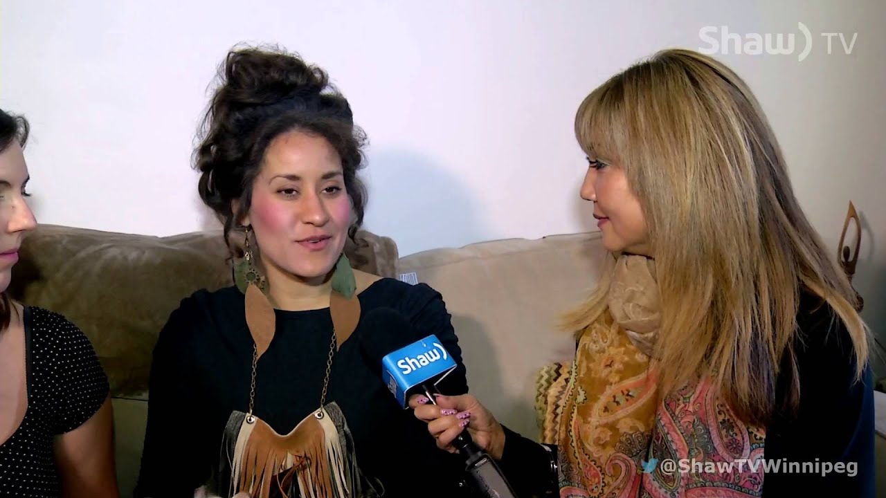 Sweet Alibi: Walking in the Dark - YouTube