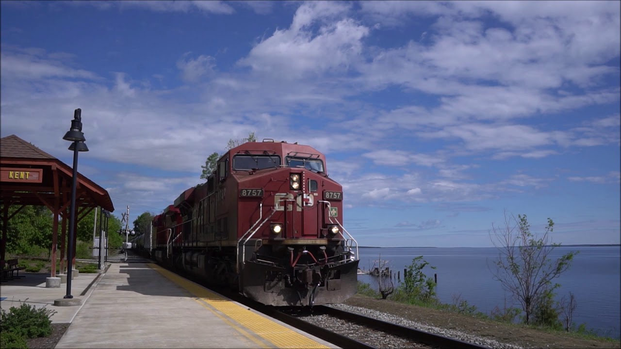Chasing Canadian Pacific 650 along the D&H (CP Canadian Mainline) - YouTube