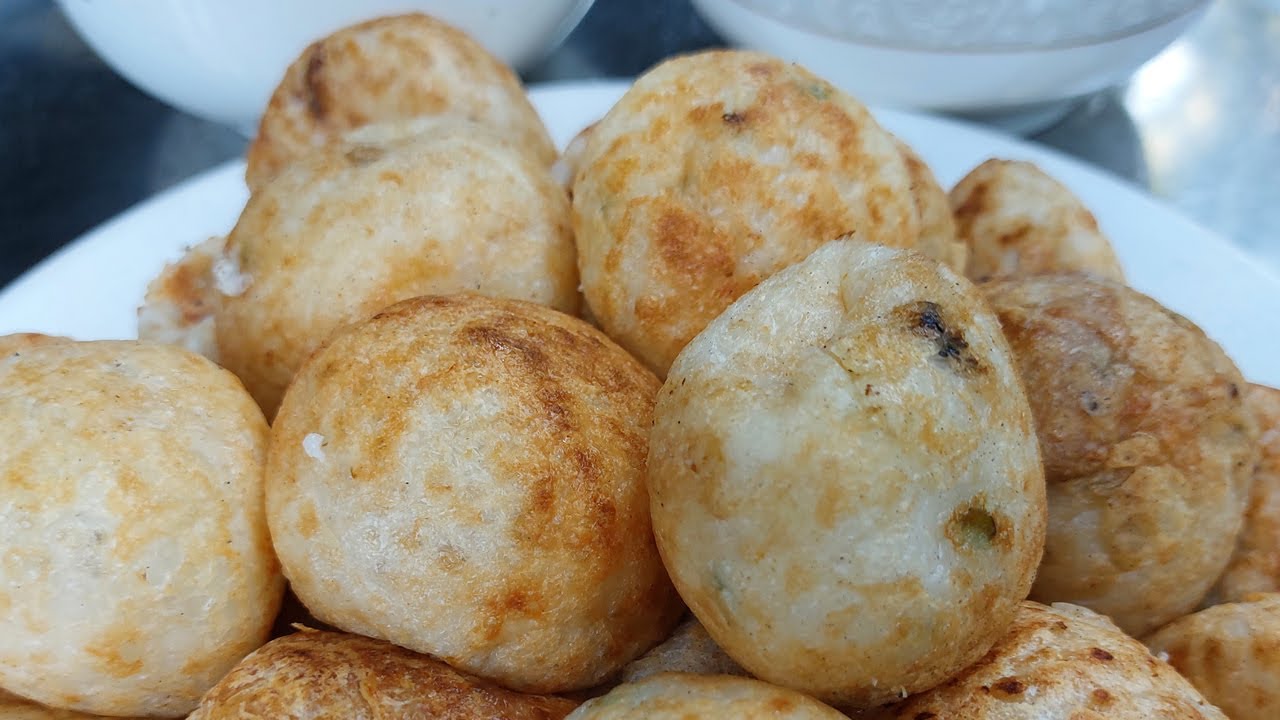 នំគ្រក់ Nom Krok - YouTube