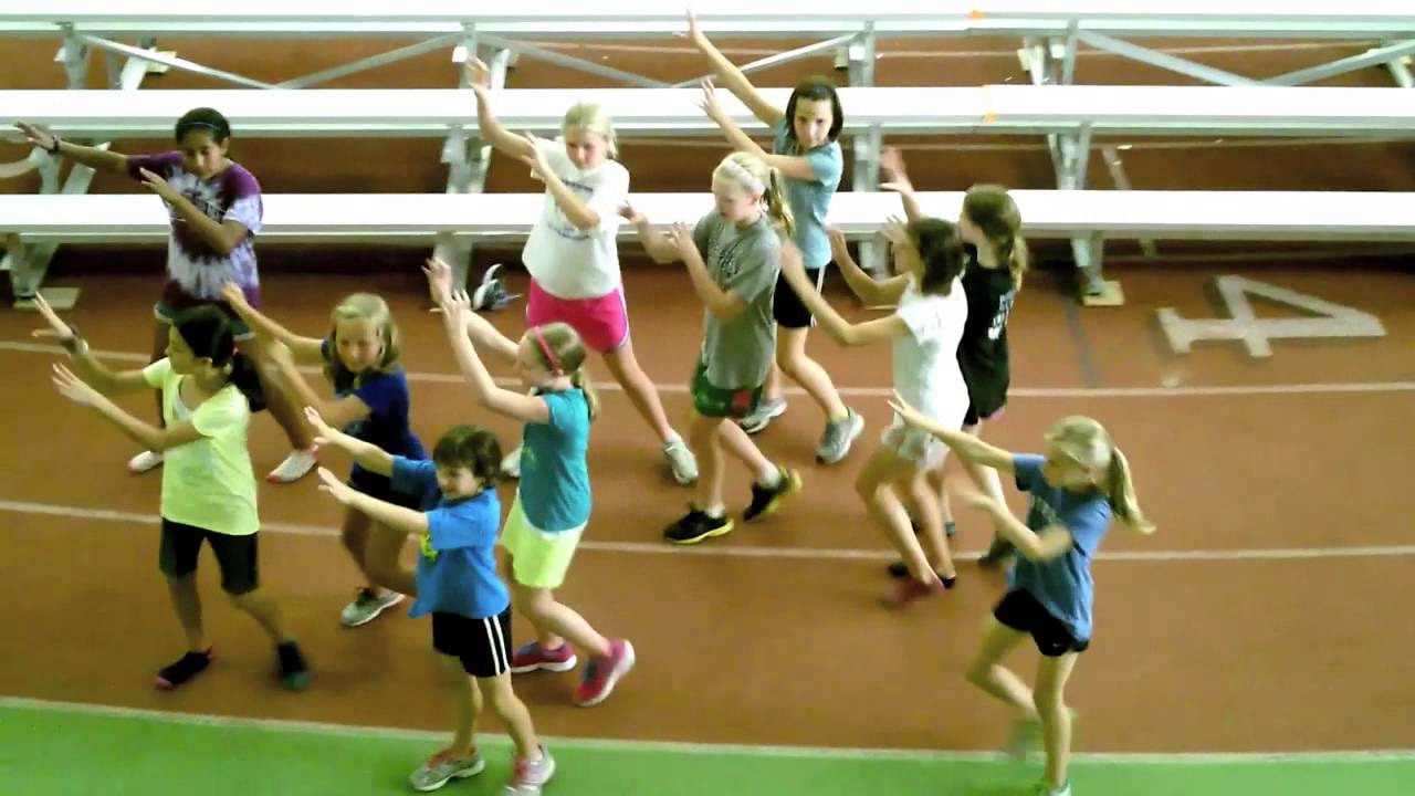 Children's Yakkity Yak Dance - YouTube