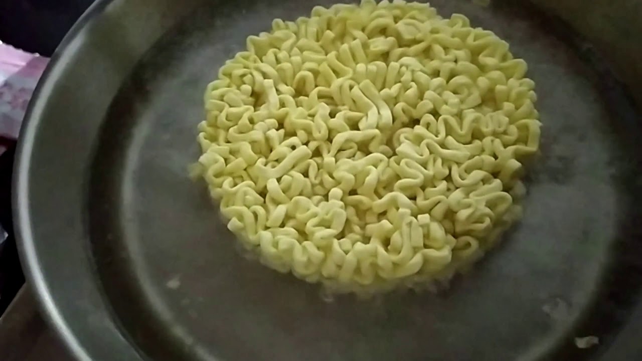 ASMR cooking Korean Cheese Ramyun Samyang - YouTube