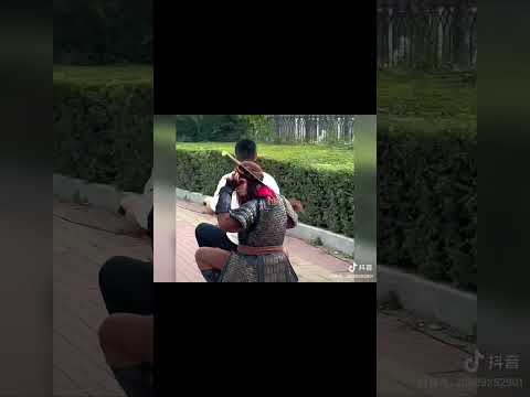 爆笑挑战 我狠起来自己都打