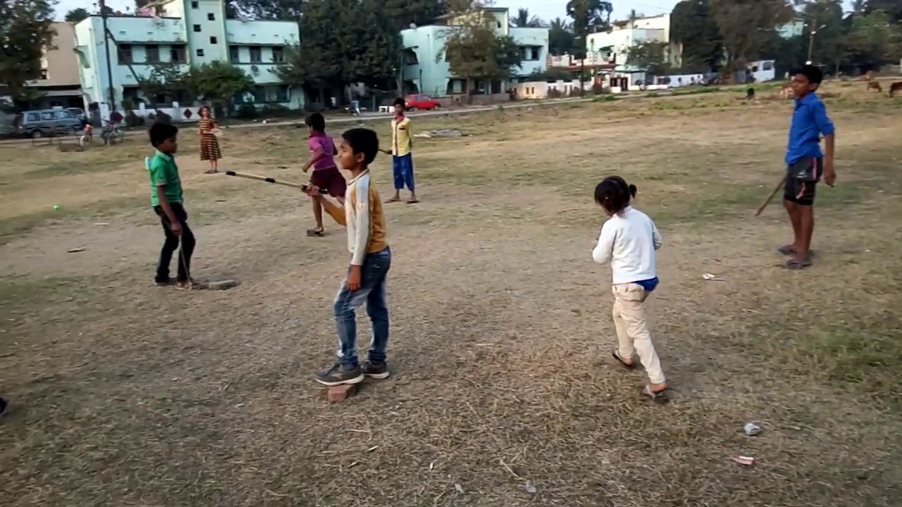 GHUCHA GHUCHI GAON KA EK BHARTIYA PARAMPARIK KHEL [YANI HATNA HATANA ...