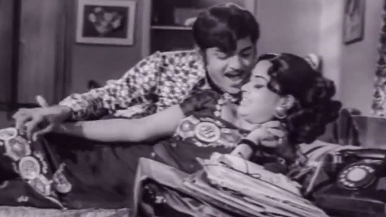 Yaaruku Mapilai Yaaro Love Scene || Tamil Movie Scene || HD - YouTube