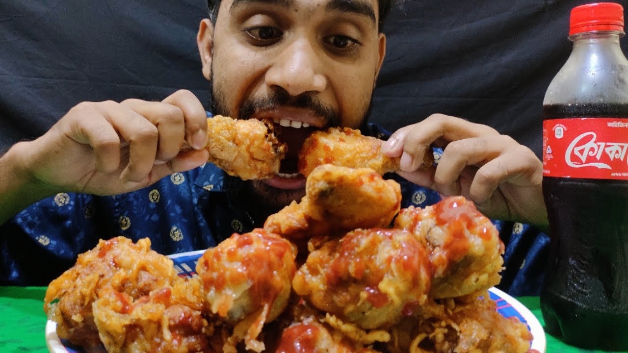 KFC STYLE FRIED CHICKEN || CHILLI AND TOMATO SAUCE EATING - YouTube