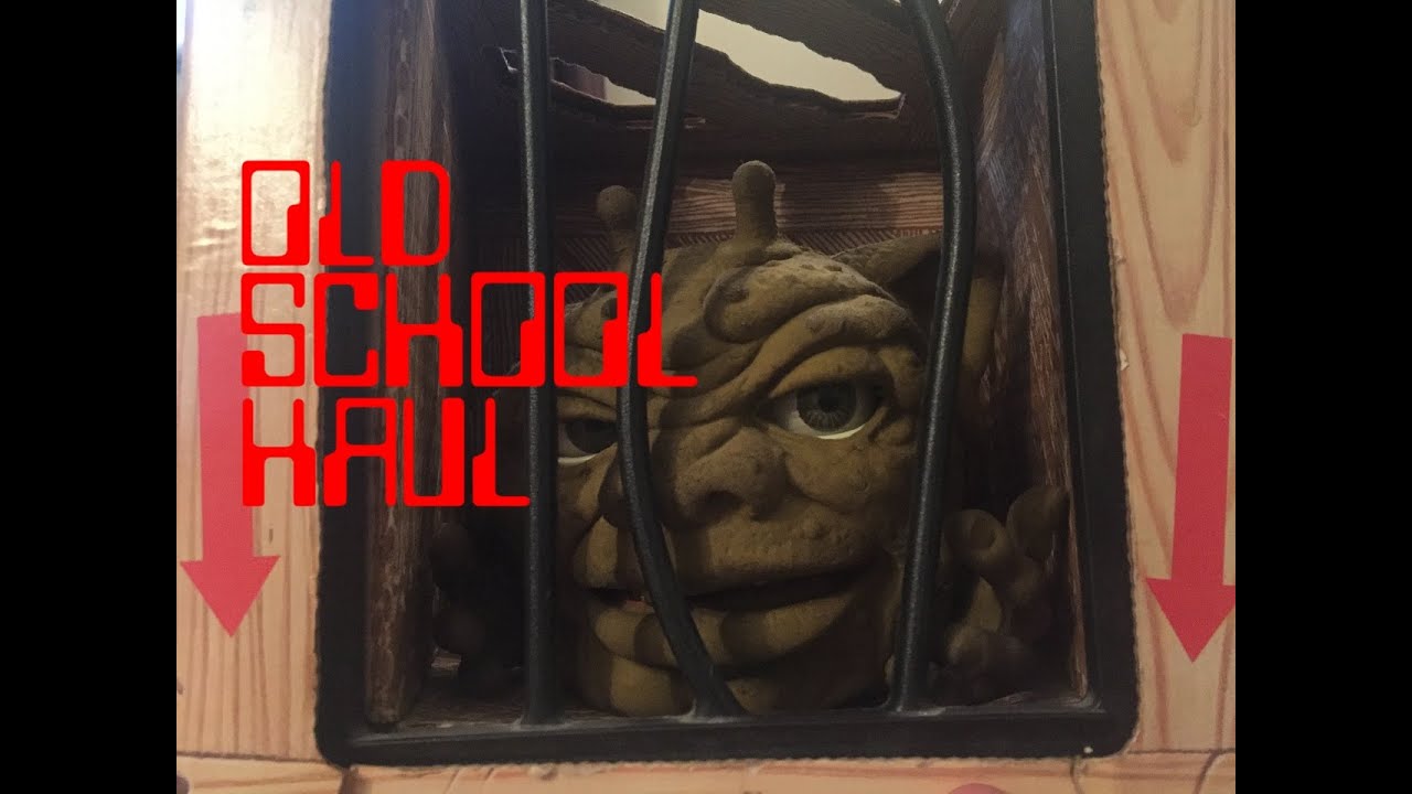 Boglin Hand Puppet Toy - Dwork! - YouTube