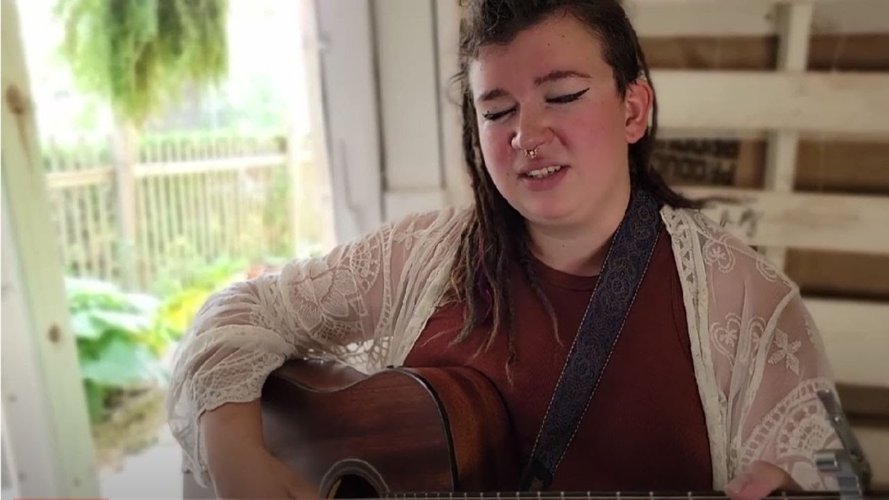 Wiltsie's Backstage - Ashley Pyle - "Little Lover" - YouTube