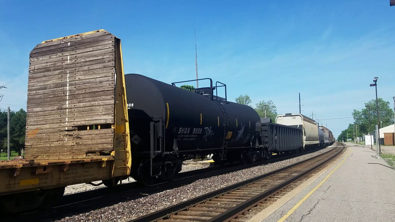 BNSF 5745 H2 Gevo leads freight Mount Pleasant IA 6-6-20 - YouTube