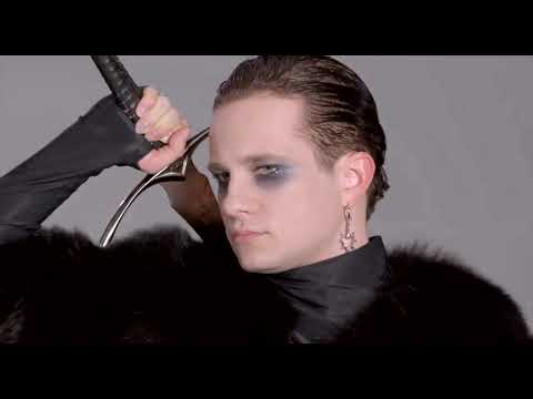 LAVINA - Kraj mene (English Version)