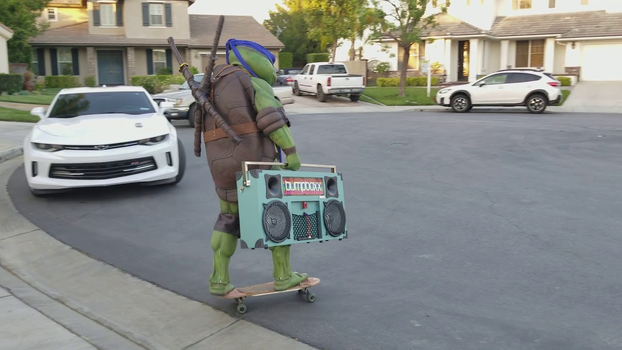 Teenage mutant ninja turtles dancing - YouTube