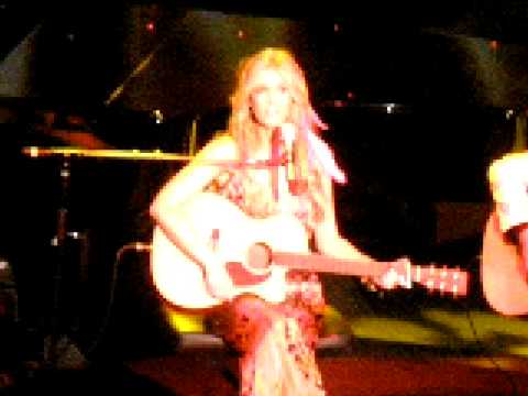 Delta Goodrem - Born To Try 9/1/09 Believe Again Tour - YouTube